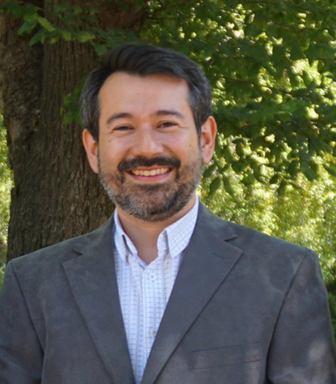 Miguel Román | Santiago College